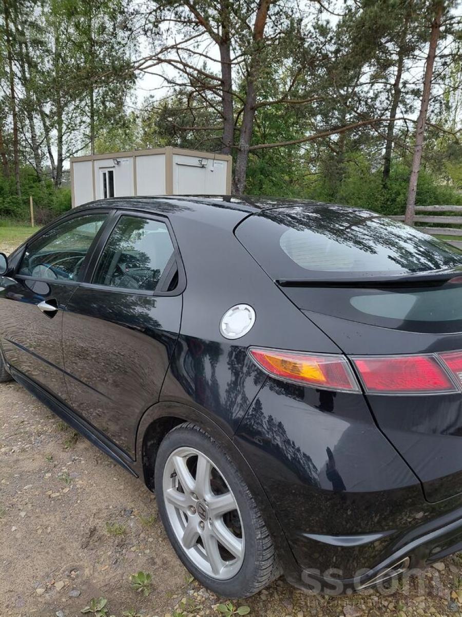 Melns Honda Civic 2006 Rīga, ar dzinēja tilpumu 2.20 L un nobraukumu 310 tūkst. km par 1800 €, foto 15 vietnē AUTOMOTO.COM.LV
