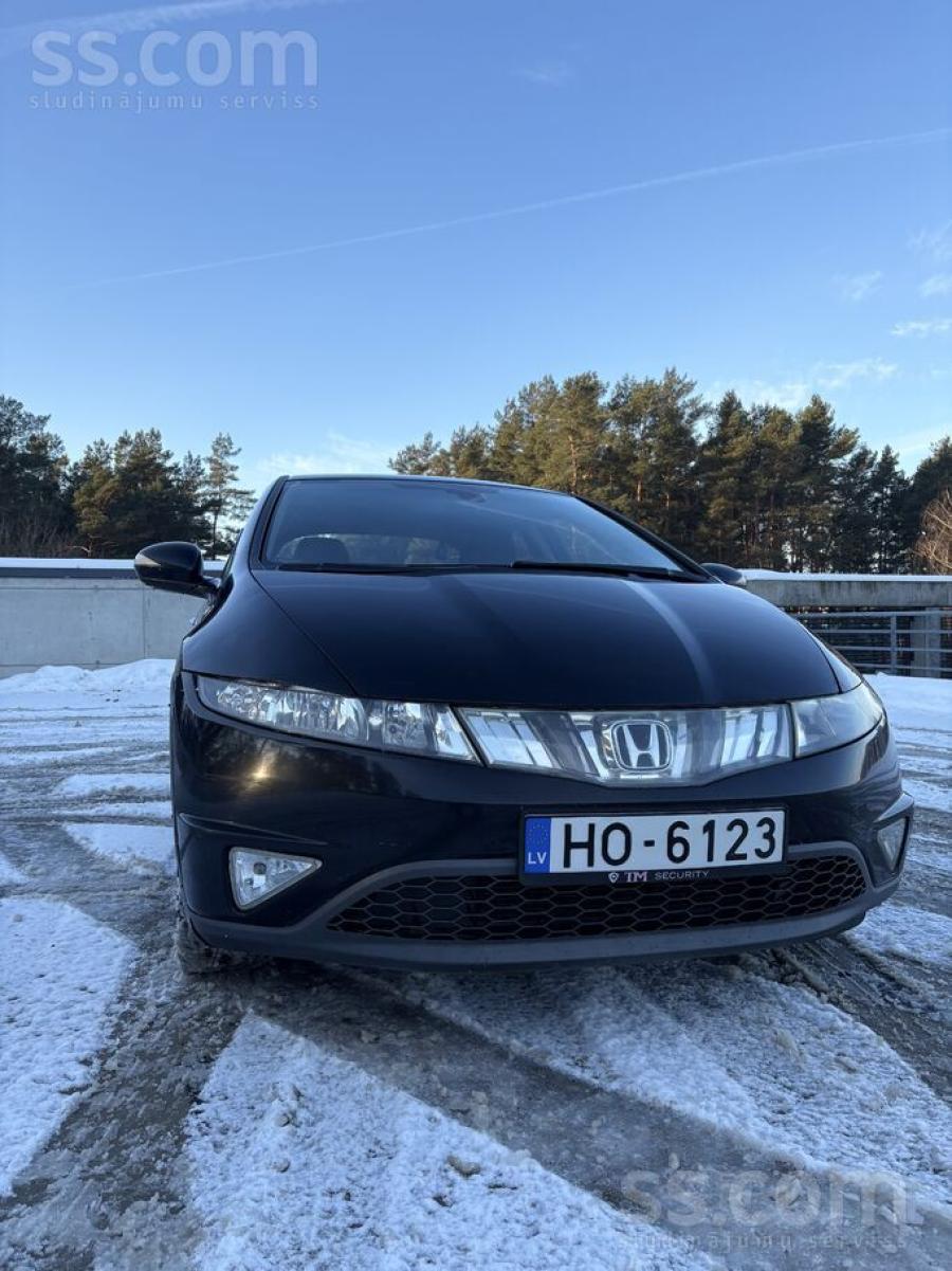 Melns Honda Civic 2006 Rīga, ar dzinēja tilpumu 2.20 L un nobraukumu 328 tūkst. km par 1950 €, foto 2 vietnē AUTOMOTO.COM.LV