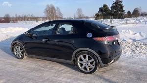Melns Honda Civic 2006 Kretinga, ar dzinēja tilpumu 2.20 L un nobraukumu 340 tūkst. km par 2200 €, foto 3 vietnē AUTOMOTO.COM.LV