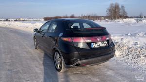 Melns Honda Civic 2006 Kretinga, ar dzinēja tilpumu 2.20 L un nobraukumu 340 tūkst. km par 2200 €, foto 4 vietnē AUTOMOTO.COM.LV