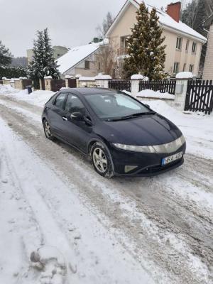 Black Honda Civic 2006 in Vilnius, with an engine capacity of 2.20 L and mileage of 310 thousand km for 1800 €, photo 2 on AUTOMOTO.COM.LV