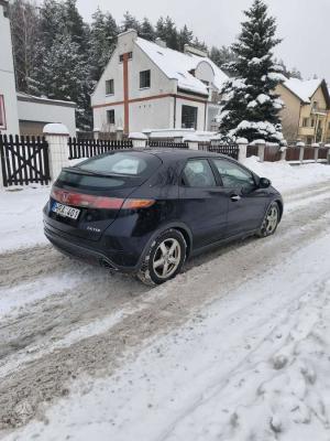 Black Honda Civic 2006 in Vilnius, with an engine capacity of 2.20 L and mileage of 310 thousand km for 1800 €, photo 4 on AUTOMOTO.COM.LV