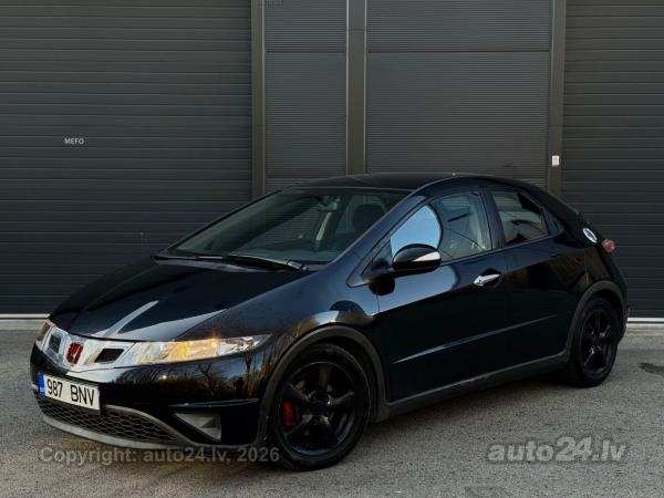 Black Honda Civic 2006 in Tallinn, with an engine capacity of 2.20 L and mileage of 274 thousand km for 2099 €, photo 2 on AUTOMOTO.COM.LV
