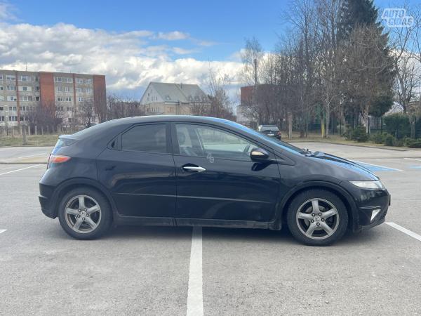 Melns Honda Civic 2006 Kelmė, ar dzinēja tilpumu 2.20 L un nobraukumu 376 tūkst. km par 1350 €, foto 4 vietnē AUTOMOTO.COM.LV