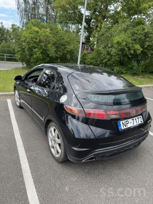 Melns Honda Civic 2006 Rēzekne, ar dzinēja tilpumu 2.20 L un nobraukumu 283 tūkst. km par 1990 €, foto 3 vietnē AUTOMOTO.COM.LV