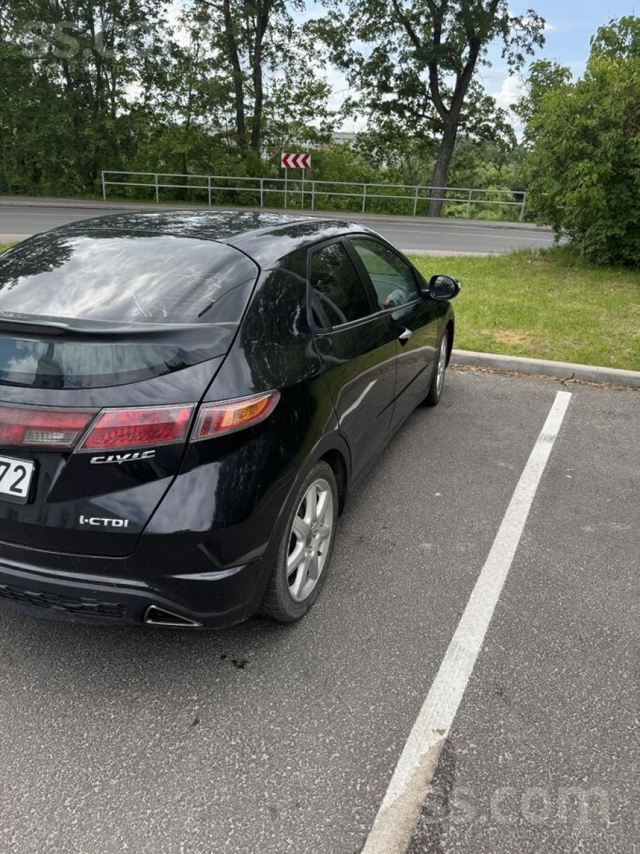 Melns Honda Civic 2006 Rēzekne, ar dzinēja tilpumu 2.20 L un nobraukumu 283 tūkst. km par 1990 €, foto 6 vietnē AUTOMOTO.COM.LV