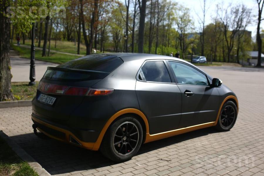 Melns Honda Civic 2006 Rīga, ar dzinēja tilpumu 1.80 L un nobraukumu 127 tūkst. km par 2900 €, foto 1 vietnē AUTOMOTO.COM.LV