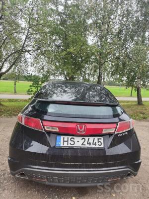 Melns Honda Civic 2006 Daugavpils, ar dzinēja tilpumu 1.80 L un nobraukumu 389 tūkst. km par 2000 €, foto 5 vietnē AUTOMOTO.COM.LV