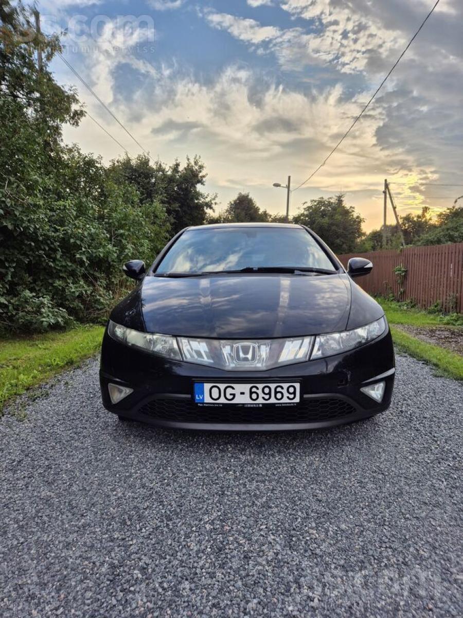 Melns Honda Civic 2006 Rīga, ar dzinēja tilpumu 2.20 L un nobraukumu 345 tūkst. km par 1550 €, foto 7 vietnē AUTOMOTO.COM.LV