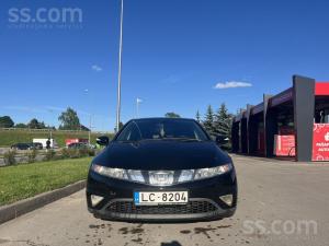 Melns Honda Civic 2006 Jēkabpils, ar dzinēja tilpumu 2.20 L un nobraukumu 276 tūkst. km par 2500 €, foto  vietnē AUTOMOTO.COM.LV