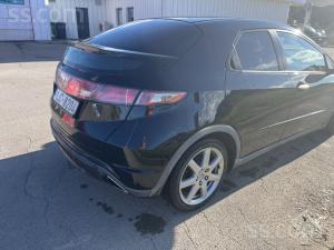 Melns Honda Civic 2006 Jēkabpils, ar dzinēja tilpumu 2.20 L un nobraukumu 276 tūkst. km par 2500 €, foto 6 vietnē AUTOMOTO.COM.LV