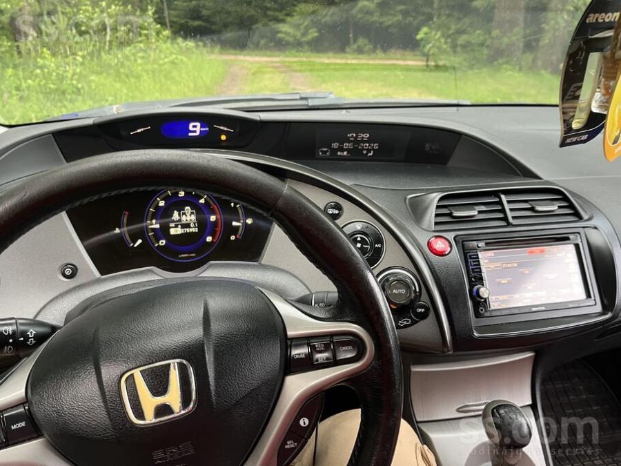 Melns Honda Civic 2006 Jēkabpils, ar dzinēja tilpumu 2.20 L un nobraukumu 276 tūkst. km par 2500 €, foto 8 vietnē AUTOMOTO.COM.LV