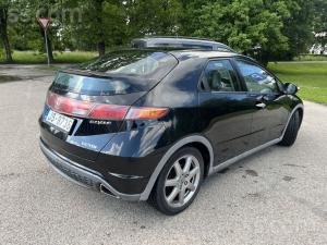 Melns Honda Civic 2006 Jelgava, ar dzinēja tilpumu 2.20 L un nobraukumu 345 tūkst. km par 1870 €, foto 4 vietnē AUTOMOTO.COM.LV