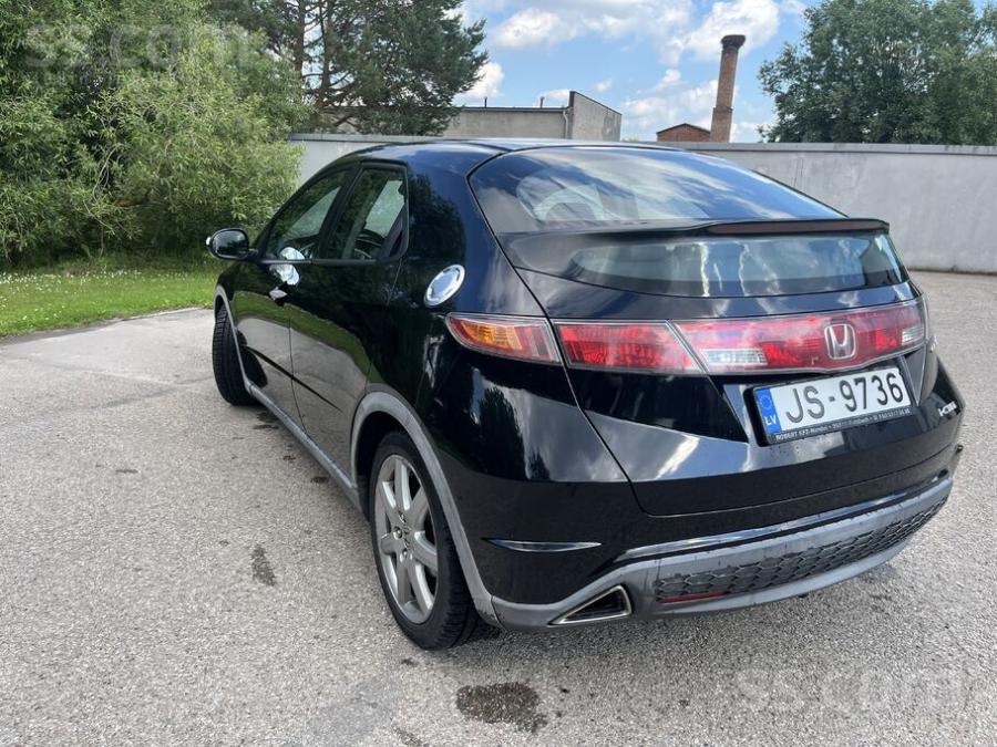 Melns Honda Civic 2006 Jelgava, ar dzinēja tilpumu 2.20 L un nobraukumu 345 tūkst. km par 1870 €, foto 5 vietnē AUTOMOTO.COM.LV