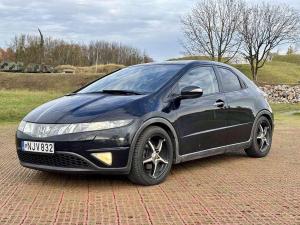 Black Honda Civic 2006 in Vilnius, with an engine capacity of 2.20 L and mileage of 276 thousand km for 1350 €, photo  on AUTOMOTO.COM.LV