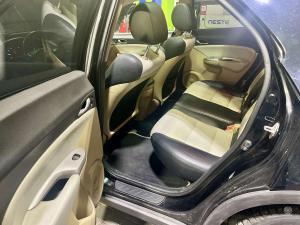 Black Honda Civic 2006 in Vilnius, with an engine capacity of 2.20 L and mileage of 276 thousand km for 1350 €, photo 9 on AUTOMOTO.COM.LV