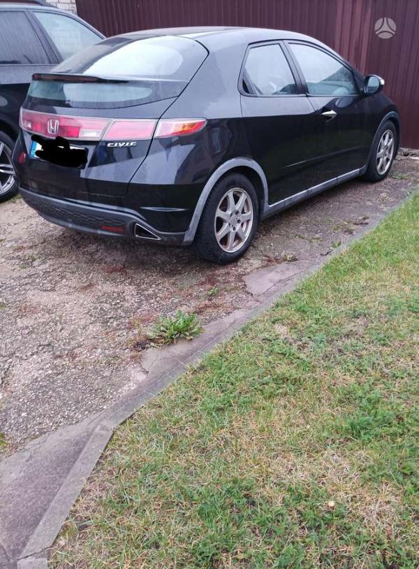 Melns Honda Civic 2006 Kėdainiai, ar dzinēja tilpumu 2.20 L un nobraukumu 270 tūkst. km par 700 €, foto 2 vietnē AUTOMOTO.COM.LV