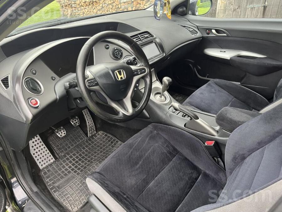 Melns Honda Civic 2006 Jēkabpils, ar dzinēja tilpumu 2.20 L un nobraukumu 276 tūkst. km par 2000 €, foto 10 vietnē AUTOMOTO.COM.LV