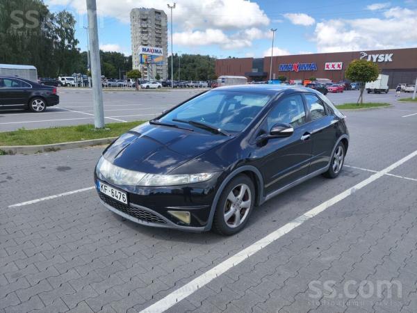 Черный Хонда Цивик 2006 в Рига, объемом двигателя 1.40 л и пробегом 254 тыс. км за 2500 €, фото 1 на AUTOMOTO.COM.LV