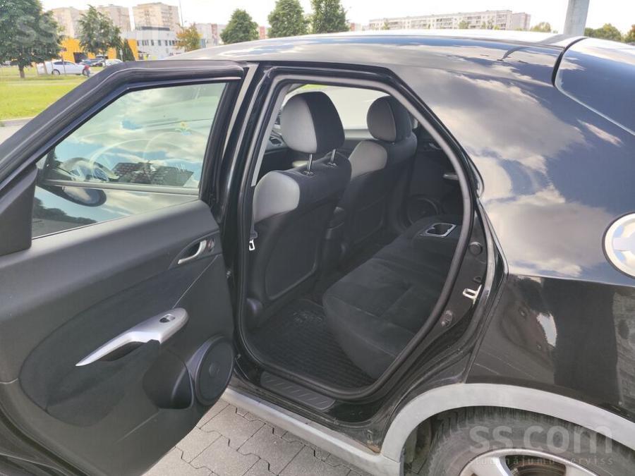 Black Honda Civic 2006 in Riga, with an engine capacity of 1.40 L and mileage of 254 thousand km for 2500 €, photo 11 on AUTOMOTO.COM.LV