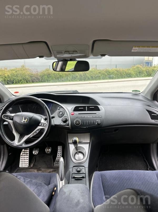 Melns Honda Civic 2006 Rīga, ar dzinēja tilpumu 2.20 L un nobraukumu 355 tūkst. km par 1850 €, foto 8 vietnē AUTOMOTO.COM.LV