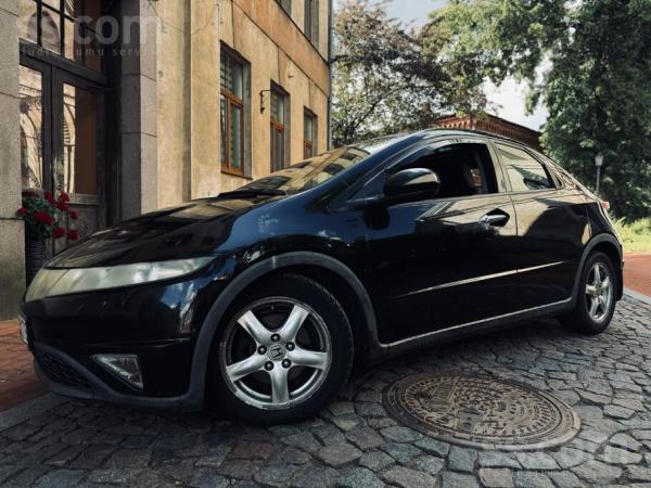 Black Honda Civic 2006 in Cesis, with an engine capacity of 1.80 L and mileage of 0 thousand km for 1350 €, photo 4 on AUTOMOTO.COM.LV