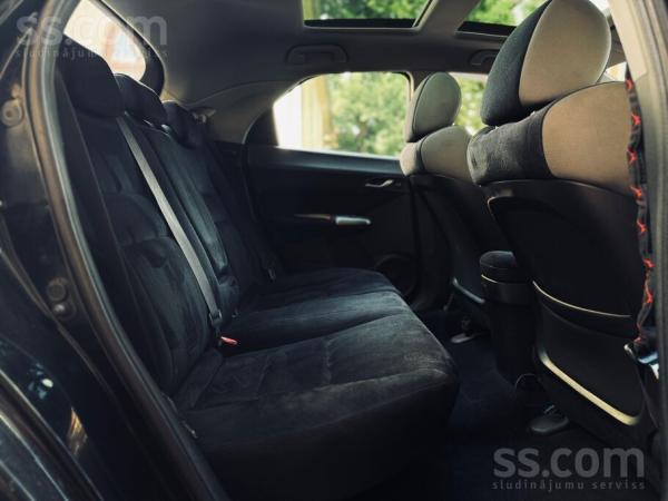 Black Honda Civic 2006 in Cesis, with an engine capacity of 1.80 L and mileage of 0 thousand km for 1350 €, photo 9 on AUTOMOTO.COM.LV