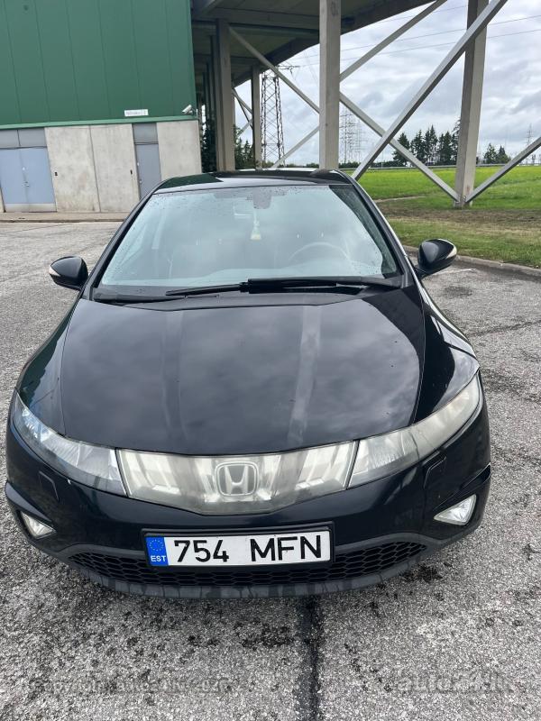 Black Honda Civic 2006 in Tartu, with an engine capacity of 1.80 L and mileage of 329 thousand km for 2100 €, photo 6 on AUTOMOTO.COM.LV