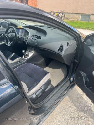 Melns Honda Civic 2006 Tartu, ar dzinēja tilpumu 1.80 L un nobraukumu 329 tūkst. km par 2100 €, foto 10 vietnē AUTOMOTO.COM.LV