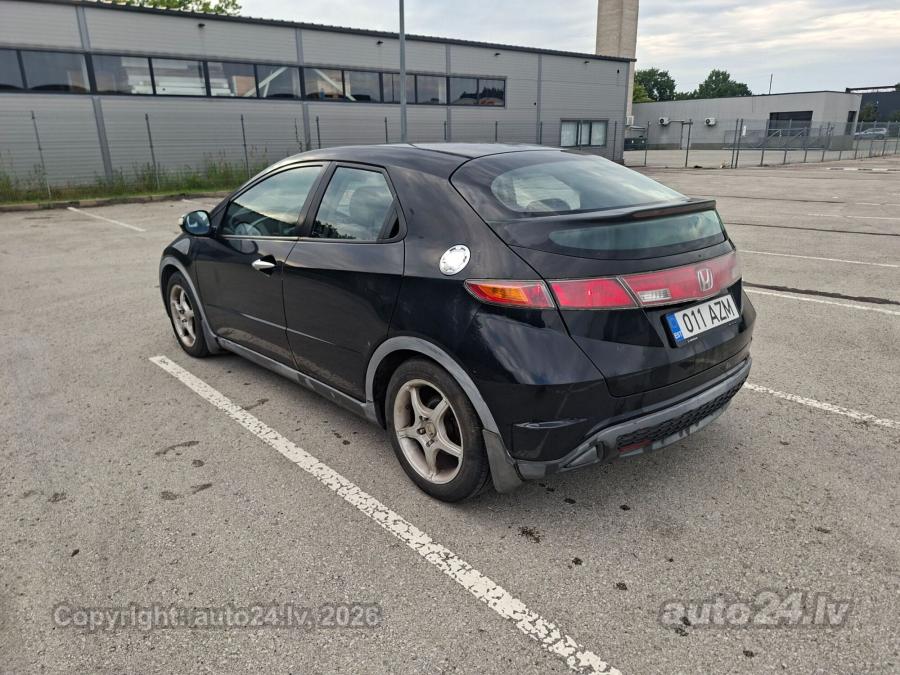 Melns Honda Civic 2006 Keila, ar dzinēja tilpumu 1.30 L un nobraukumu 250 tūkst. km par 599 €, foto 5 vietnē AUTOMOTO.COM.LV