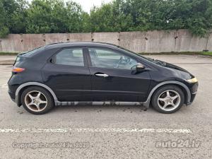 Melns Honda Civic 2006 Keila, ar dzinēja tilpumu 1.30 L un nobraukumu 250 tūkst. km par 599 €, foto 6 vietnē AUTOMOTO.COM.LV