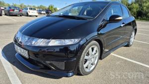 Black Honda Civic 2006 in Daugavpils, with an engine capacity of 2.20 L and mileage of 287 thousand km for 2550 €, photo 3 on AUTOMOTO.COM.LV