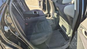 Black Honda Civic 2006 in Daugavpils, with an engine capacity of 2.20 L and mileage of 287 thousand km for 2550 €, photo 5 on AUTOMOTO.COM.LV
