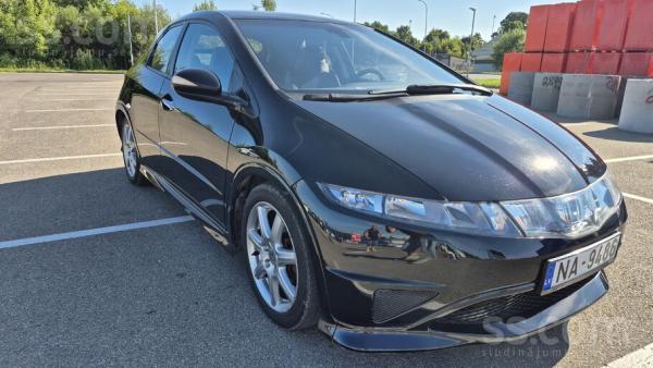 Melns Honda Civic 2006 Daugavpils, ar dzinēja tilpumu 2.20 L un nobraukumu 287 tūkst. km par 2550 €, foto 9 vietnē AUTOMOTO.COM.LV