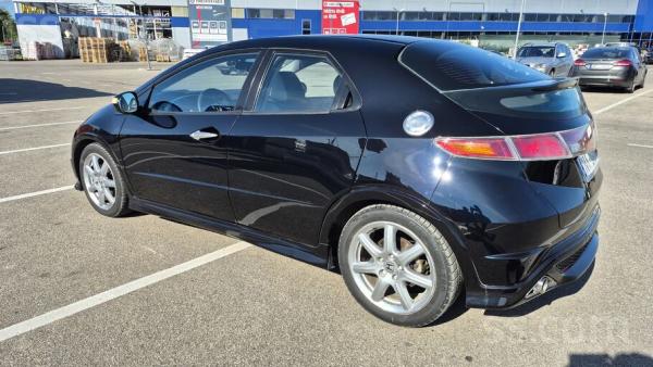 Melns Honda Civic 2006 Daugavpils, ar dzinēja tilpumu 2.20 L un nobraukumu 287 tūkst. km par 2550 €, foto 10 vietnē AUTOMOTO.COM.LV
