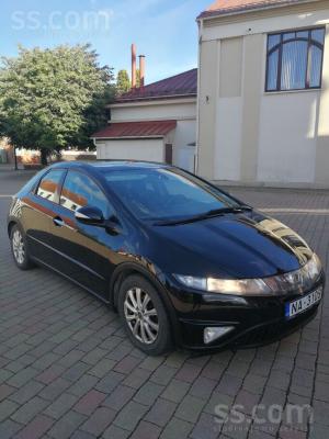 Melns Honda Civic 2006 Bauska, ar dzinēja tilpumu 1.80 L un nobraukumu 333 tūkst. km par 2700 €, foto 3 vietnē AUTOMOTO.COM.LV