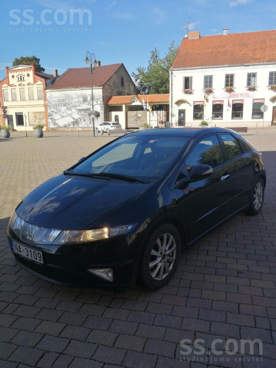 Melns Honda Civic 2006 Bauska, ar dzinēja tilpumu 1.80 L un nobraukumu 333 tūkst. km par 2700 €, foto 4 vietnē AUTOMOTO.COM.LV