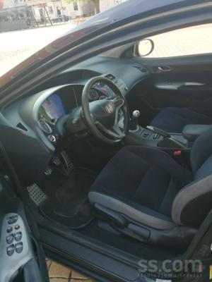 Melns Honda Civic 2006 Bauska, ar dzinēja tilpumu 1.80 L un nobraukumu 333 tūkst. km par 2700 €, foto 11 vietnē AUTOMOTO.COM.LV