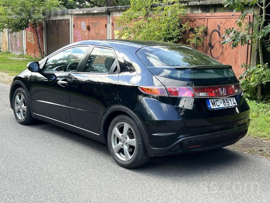 Melns Honda Civic 2006 Rīga, ar dzinēja tilpumu 1.40 L un nobraukumu 185 tūkst. km par 1900 €, foto 5 vietnē AUTOMOTO.COM.LV