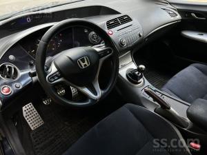Melns Honda Civic 2006 Rīga, ar dzinēja tilpumu 1.40 L un nobraukumu 185 tūkst. km par 1900 €, foto 9 vietnē AUTOMOTO.COM.LV
