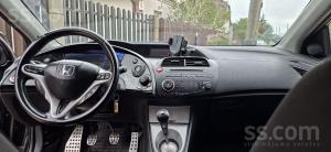 Melns Honda Civic 2006 Daugavpils, ar dzinēja tilpumu 2.20 L un nobraukumu 320 tūkst. km par 1600 €, foto 15 vietnē AUTOMOTO.COM.LV