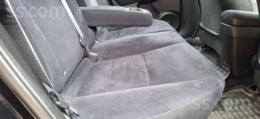 Melns Honda Civic 2006 Daugavpils, ar dzinēja tilpumu 2.20 L un nobraukumu 320 tūkst. km par 1600 €, foto 18 vietnē AUTOMOTO.COM.LV