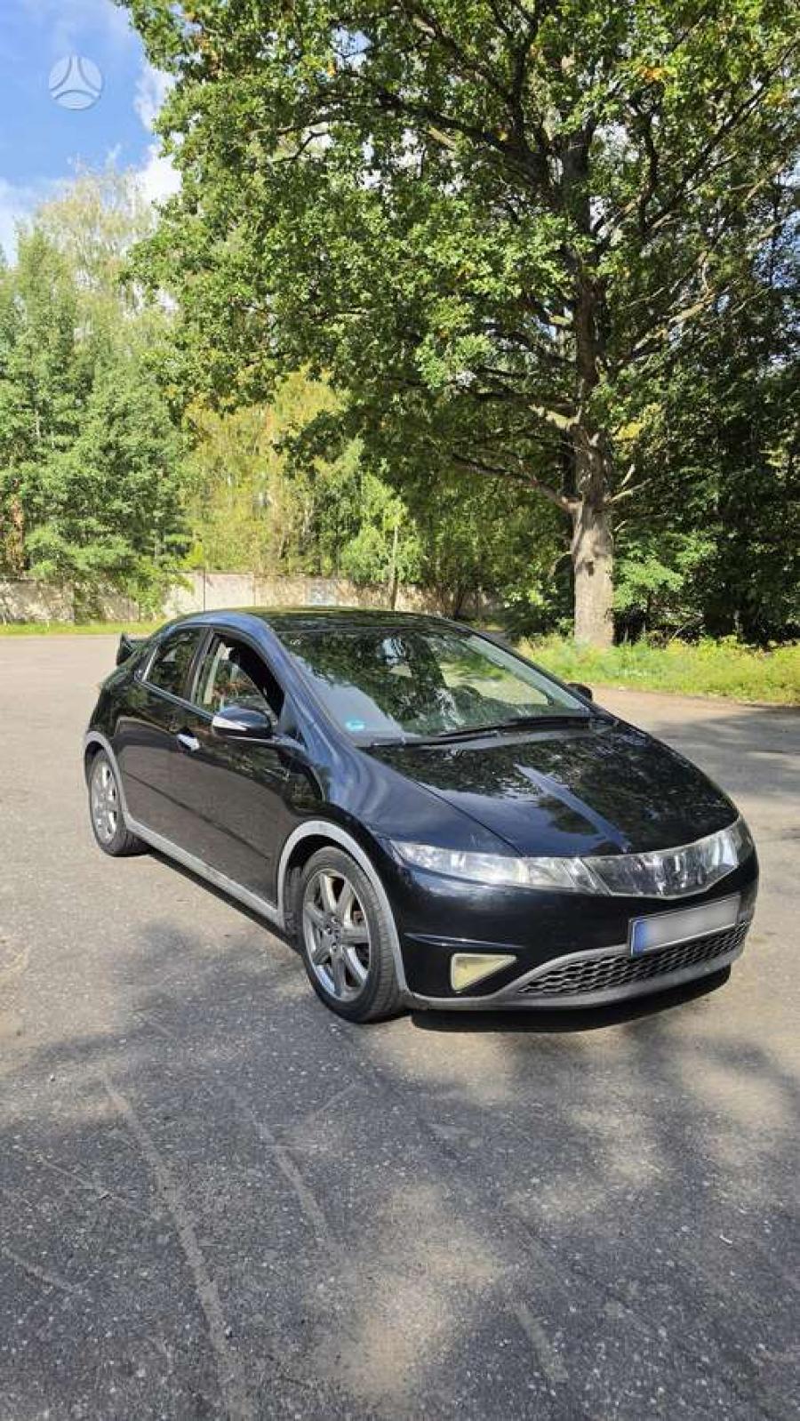 Black Honda Civic 2006 in Alytus, with an engine capacity of 2.20 L and mileage of 284 thousand km for 2100 €, photo 3 on AUTOMOTO.COM.LV