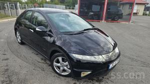 Melns Honda Civic 2006 Daugavpils, ar dzinēja tilpumu 2.20 L un nobraukumu 322 tūkst. km par 1600 €, foto 3 vietnē AUTOMOTO.COM.LV