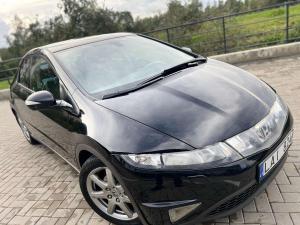 Black Honda Civic 2006 in Vilnius, with an engine capacity of 1.80 L and mileage of 336 thousand km for 2700 €, photo 22 on AUTOMOTO.COM.LV