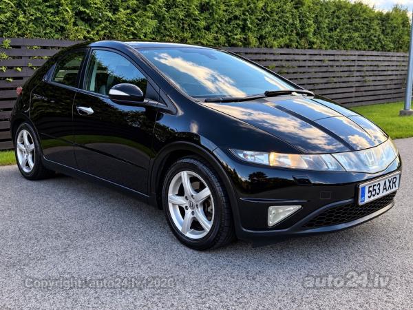 Honda Civic 2006 Tallina vietnē Melns Honda Civic 2006 Tallina, ar dzinēja tilpumu 1.80 L un nobraukumu 257 tūkst. km par 2490 €, foto 1 vietnē AUTOMOTO.COM.LV