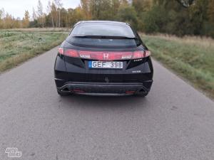 Black Honda Civic 2006 in Siauliai, with an engine capacity of 2.20 L and mileage of 273 thousand km for 1250 €, photo 6 on AUTOMOTO.COM.LV