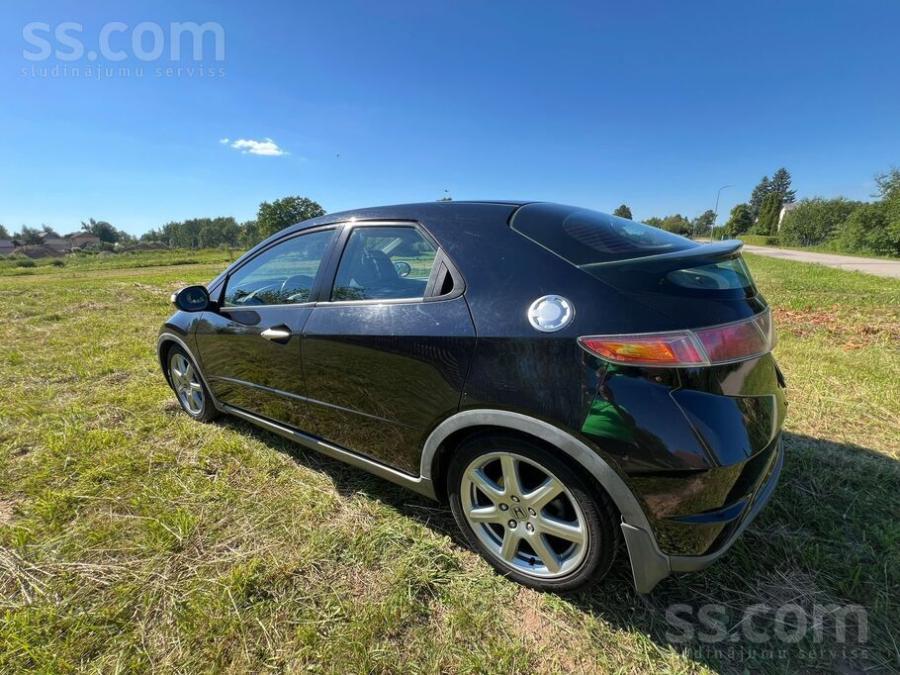 Black Honda Civic 2007 in Riga, with an engine capacity of 1.80 L and mileage of 0 thousand km for 2300 €, photo 1 on AUTOMOTO.COM.LV