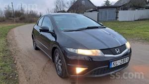 Black Honda Civic 2007 in Daugavpils, with an engine capacity of 2.20 L and mileage of 240 thousand km for 1700 €, photo 3 on AUTOMOTO.COM.LV