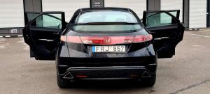 Black Honda Civic 2007 in Vilnius, with an engine capacity of 2.20 L and mileage of 287 thousand km for 2250 €, photo 14 on AUTOMOTO.COM.LV